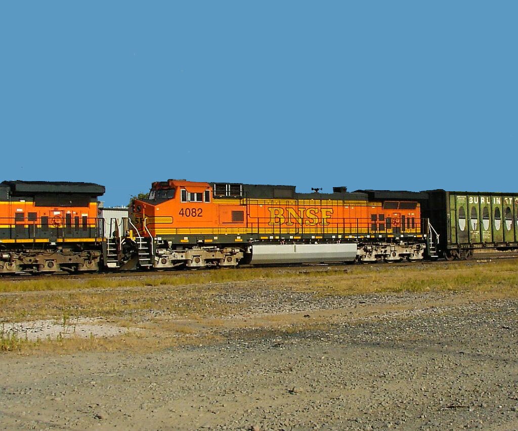 BNSF 4082